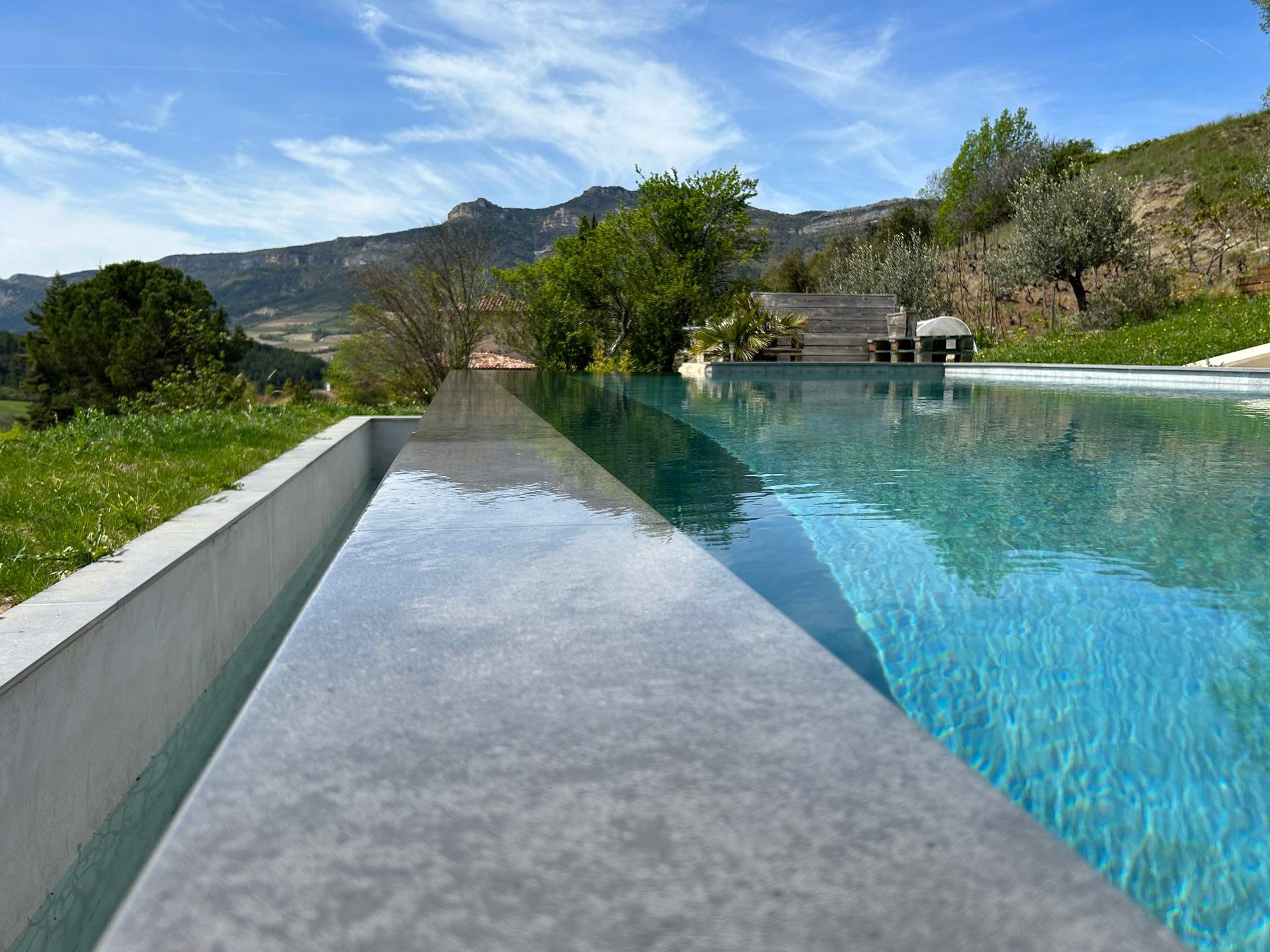 Constructions de Piscines en Béton dans les Alpes-Maritimes